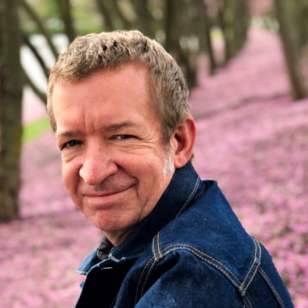 Stephen Siniari - Big in Heaven - Stories [Review] - Englewood Review